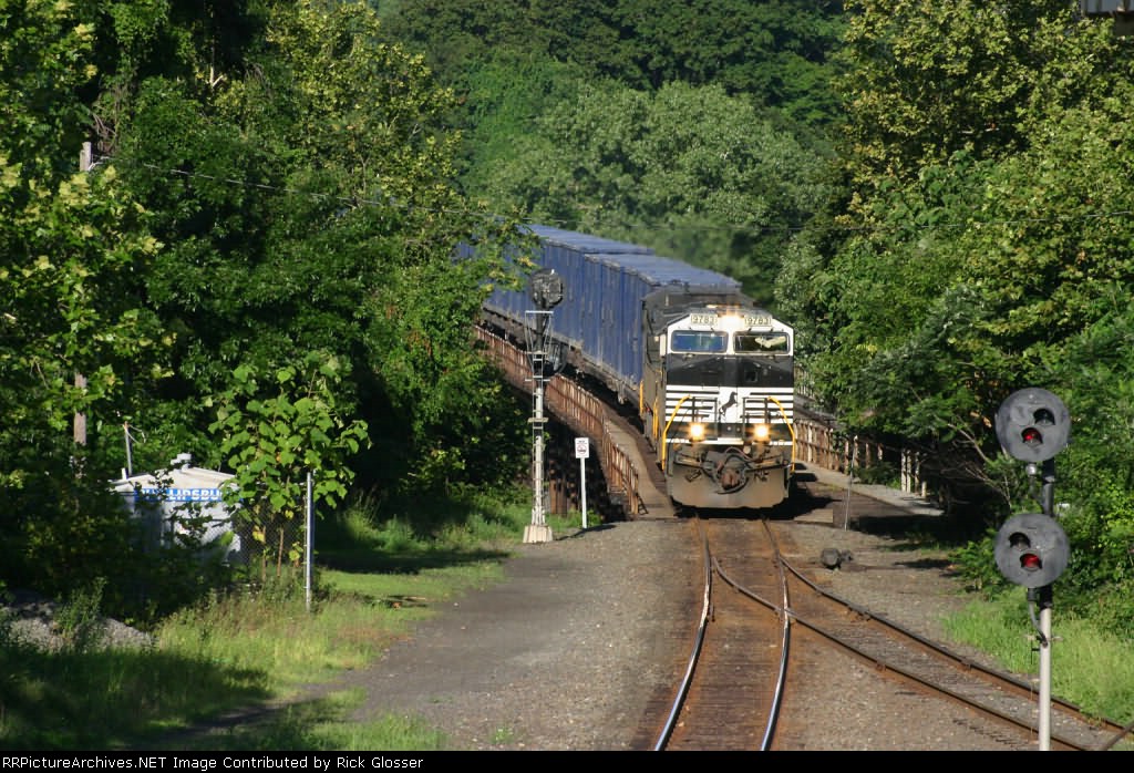 NS Trash Train 64J On The Way To Assist NS 18N @ 0826 hrs.